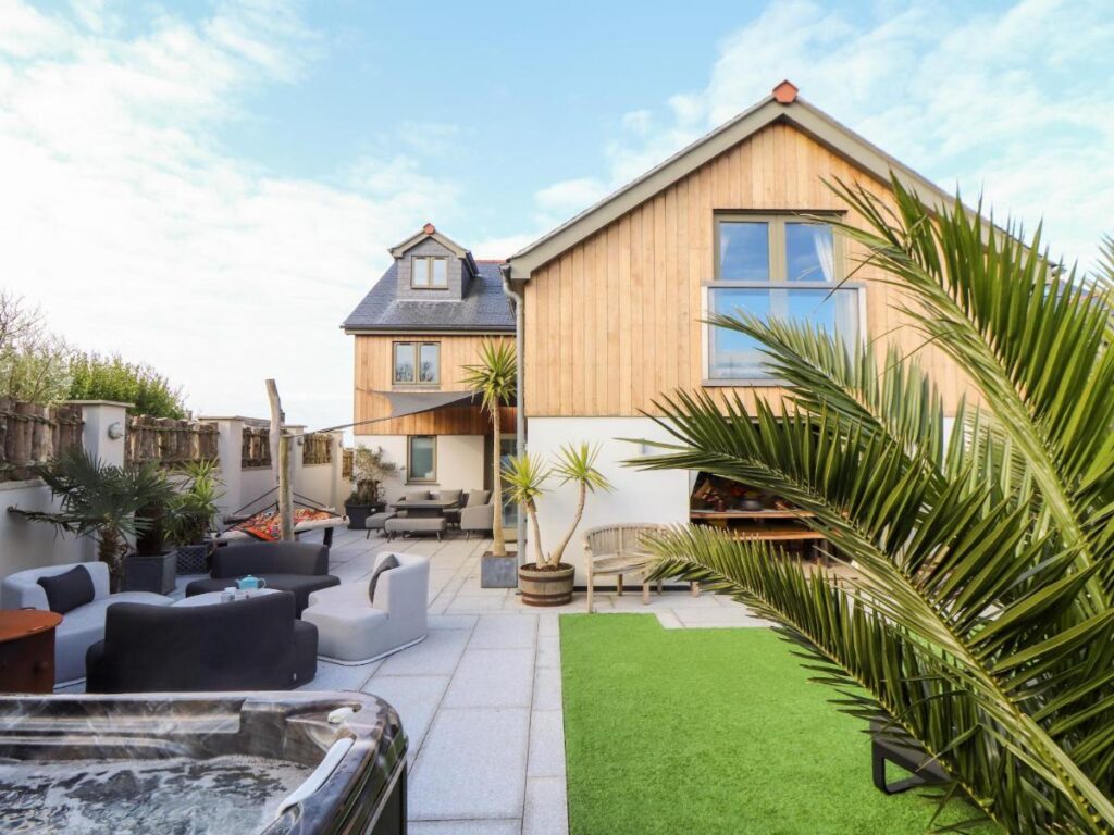 Ocean Holidays Cornwall | Holiday Cottages & Homes in St Ives