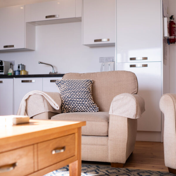 The Beach - Praa Sands Retreat with Sea Views and Parking