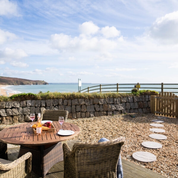 The Rockpool - Praa Sands Retreat with Sea Views and Parking